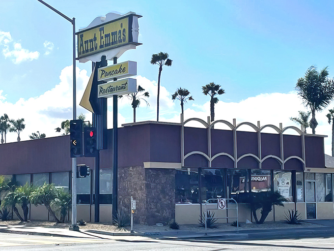 Mid-century meets morning magic! Aunt Emma's iconic exterior stands as a time capsule of classic California diner architecture, complete with those quintessential SoCal palm trees. 
