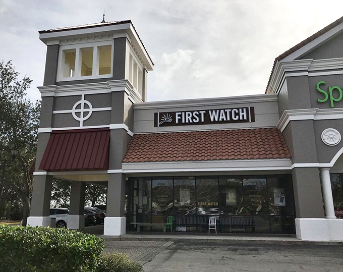 First Watch doesn&rsquo;t flaunt its looks outside, but inside it&rsquo;s serving brunch with the confidence of a hidden headliner.