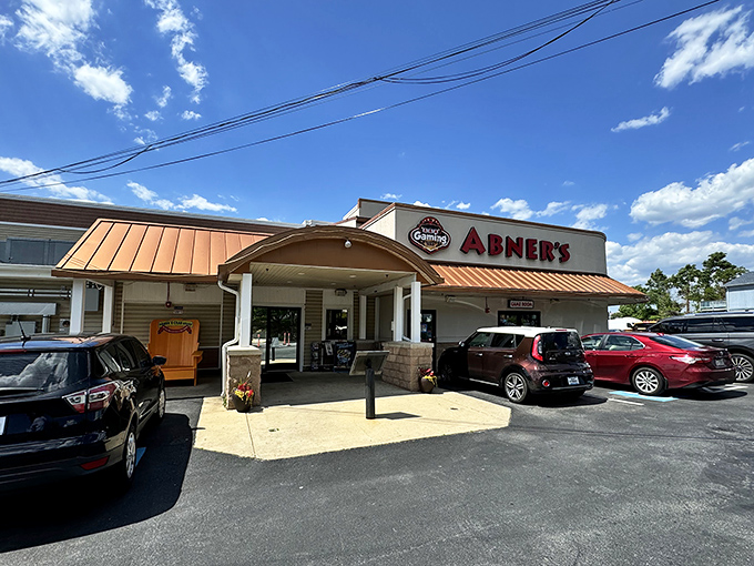 The unassuming exterior of Abner's Crab House hides a seafood paradise within, proving once again that culinary treasures often come in modest packages.