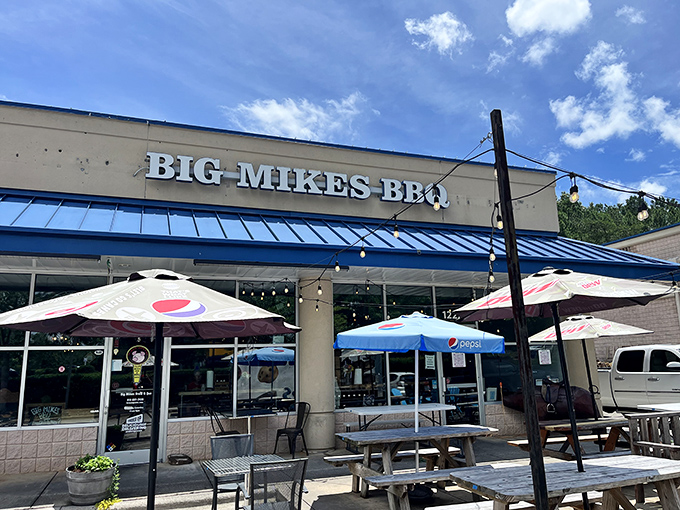 The straightforward storefront of Big Mike’s BBQ, with string lights and picnic tables out front, shines like a beacon for barbecue lovers. This isn’t just a meal—it’s a destination.
