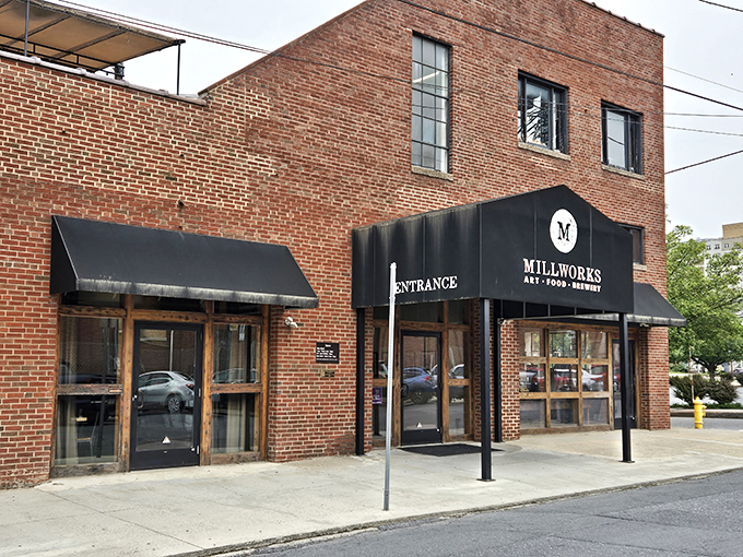 That red brick exterior whispers promises of culinary adventures waiting just beyond those welcoming doors.