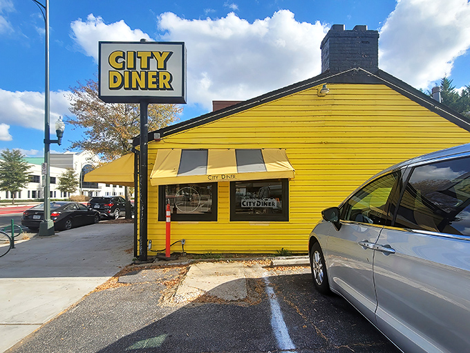 That sunshine-yellow exterior isn't just a building&mdash;it's a breakfast beacon calling to hungry Richmond souls from blocks away.