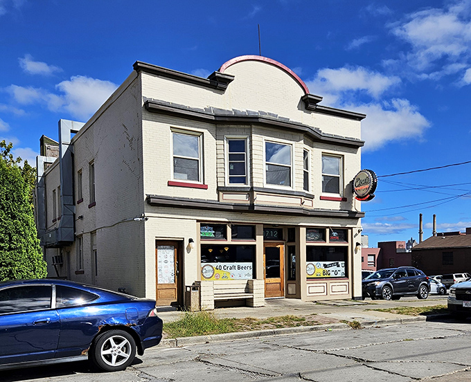 Classic Milwaukee architecture houses burger greatness. That curved roofline isn't compensating for anything&mdash;the food inside lives up to the promise.