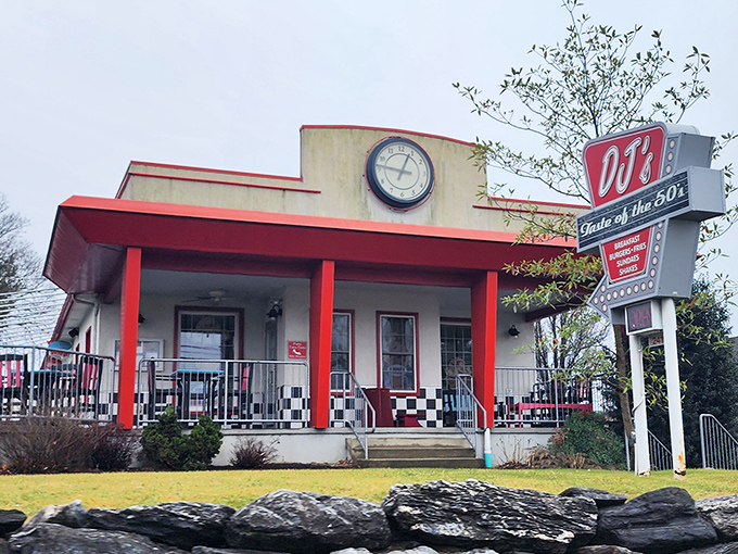 Winter or summer, that unmistakable silhouette with its prominent clock face tells you you've arrived somewhere special&mdash;a time capsule of American dining.