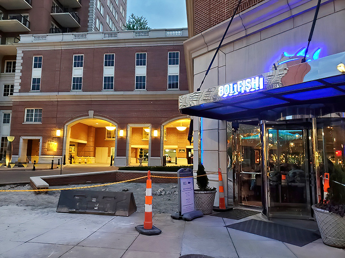 The blue glow of 801 Fish's exterior sign beckons like a lighthouse for seafood lovers lost in a Midwest desert of landlocked dining options.