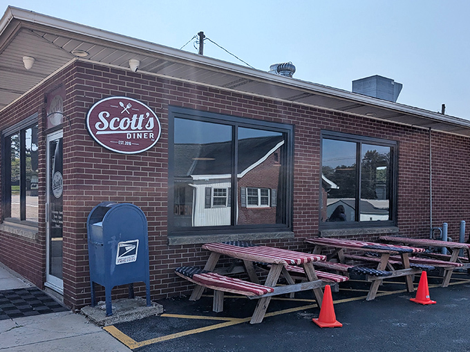 Those patriotic picnic tables aren't just for show &ndash; they're where locals gather on sunny days to enjoy Scott's famous comfort food with a side of fresh air.