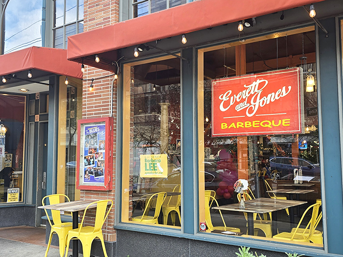 The iconic red awning and cheerful yellow chairs of Everett & Jones beckon like a barbecue beacon on Oakland's Broadway. Come hungry, leave happy.