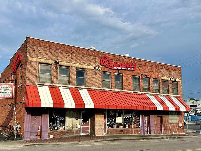 1. the bbq ribs at this unassuming restaurant in missouri are out of this world delicious