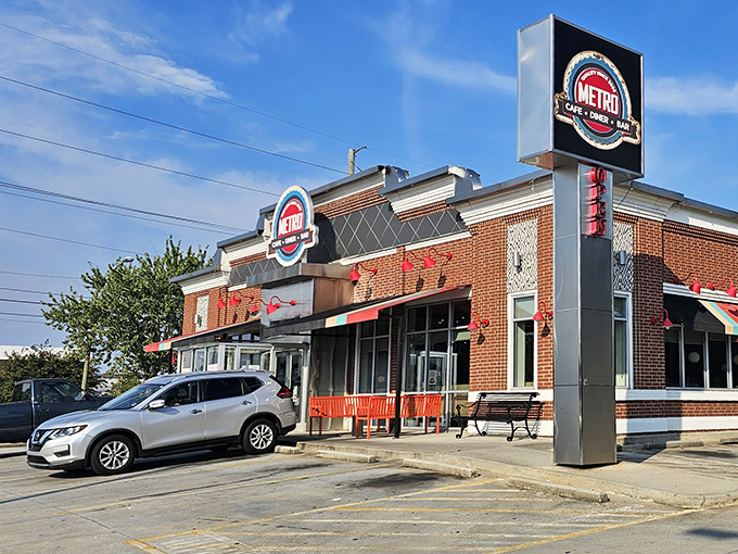 The unassuming brick exterior of Metro Cafe Diner hides culinary treasures within, like finding a Rolex in your grandmother's cookie jar.