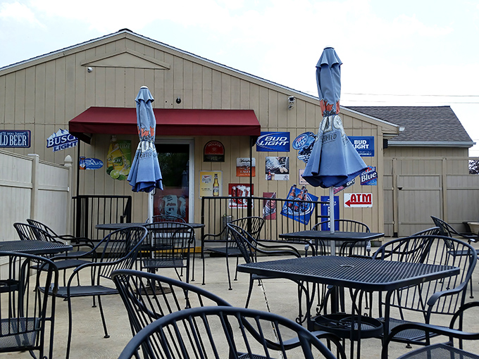 No architectural awards here—just a humble exterior that conceals culinary treasures within. The best places never need to show off.