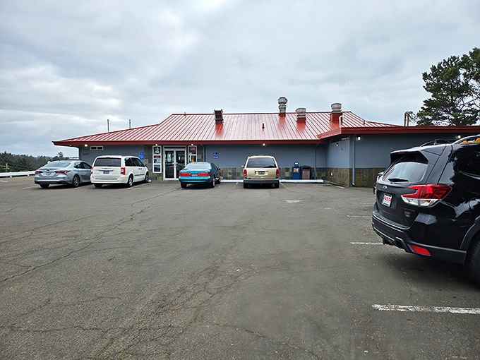 The unassuming exterior with its distinctive red roof might not scream "culinary destination," but locals know better. Hidden treasures await inside.