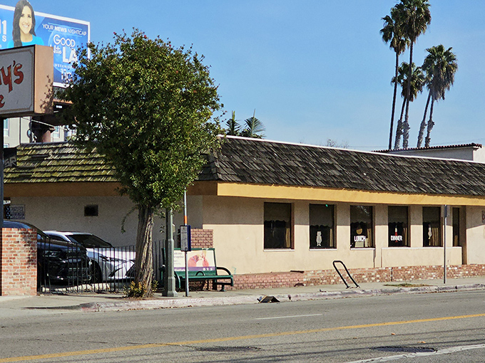 Palm trees and weathered shingles &ndash; the California diner uniform that never goes out of style.