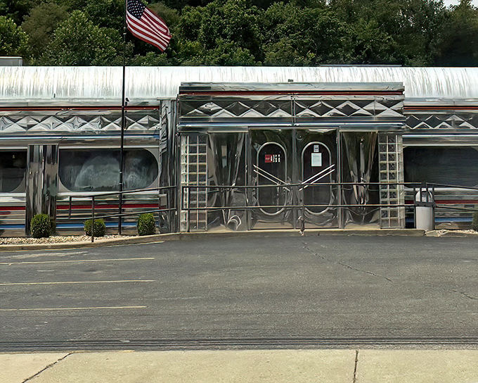That American flag isn't just patriotic decoration&mdash;it's signaling to hungry travelers that this stainless steel sanctuary houses some of the most American breakfast experiences possible.