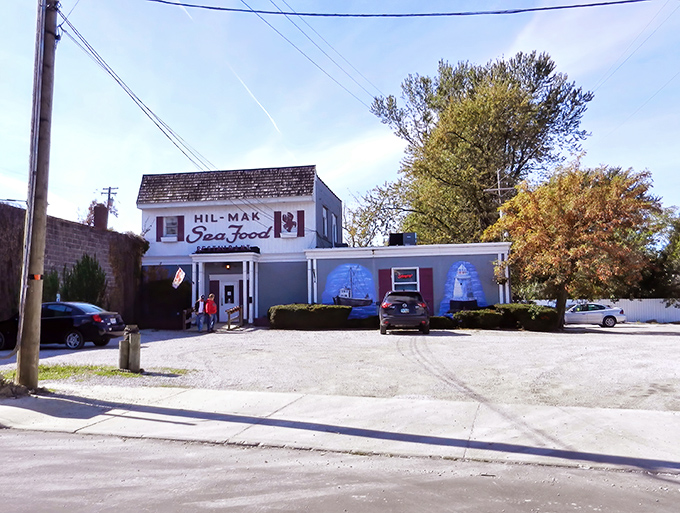 The maritime murals on Hil-Mak's blue exterior aren't just decoration&mdash;they're a promise of the oceanic delights waiting inside this Ashtabula gem.