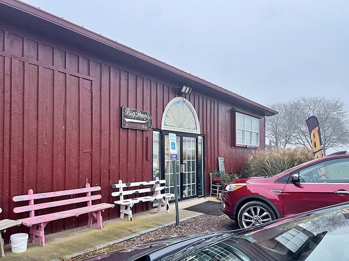 The red barn exterior of Big Dan's isn't trying to impress you with fancy architecture&mdash;it's saving all that energy for what's smoking inside.