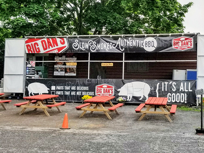 The red exterior of Big Dan's promises what every great BBQ joint should: no frills, just thrills for your taste buds. Picnic tables await the fortunate.