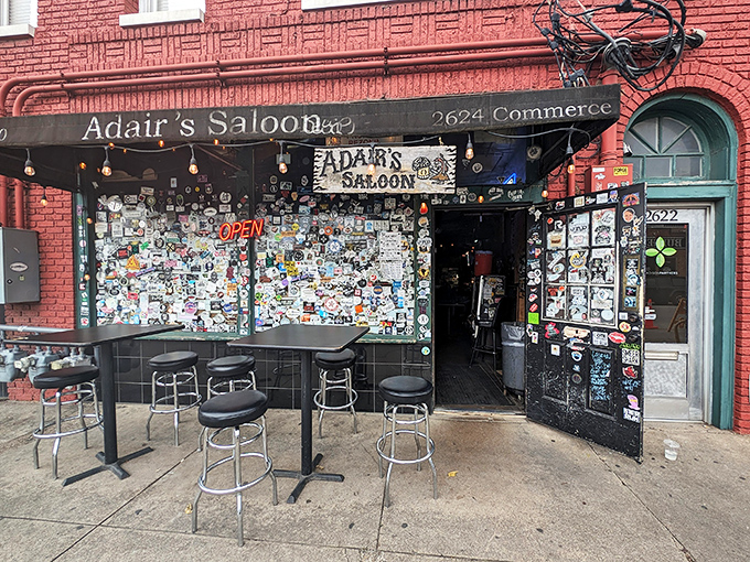 The neon beckons like a siren song for burger lovers and honky-tonk dreamers alike.