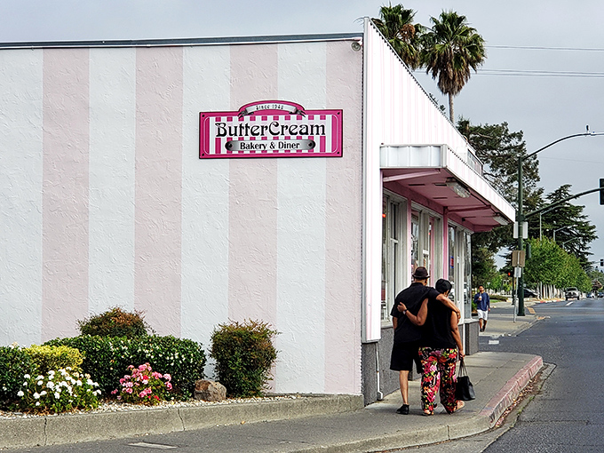 Like a page torn from a 1950s postcard, this candy-striped landmark has been stopping Napa locals in their tracks for generations.