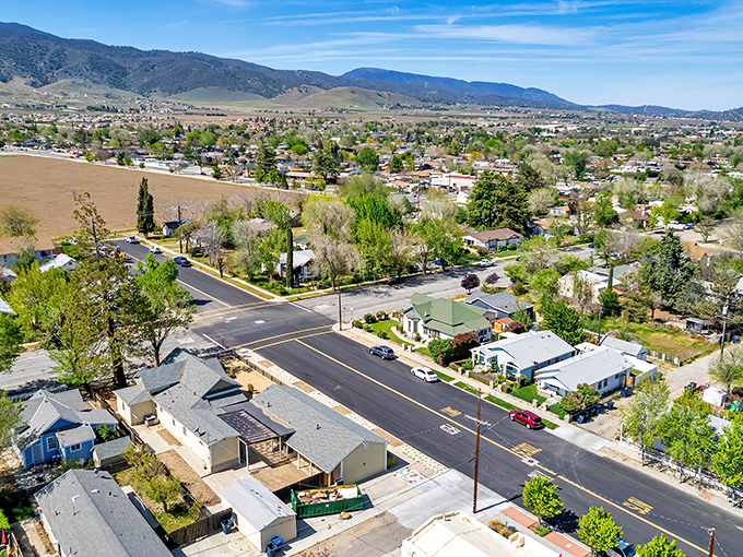 Tehachapi's panoramic valley views make retirement feel like you've stumbled into a landscape painting where your 401(k) can finally breathe easier.