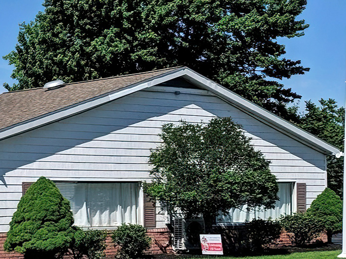 The unassuming exterior of Kozy Corners belies the culinary treasures within. Small-town charm at its finest in Oak Harbor.