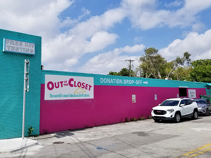 The unmistakable turquoise and hot pink exterior announces you've arrived somewhere special. Florida architecture with purpose and personality!