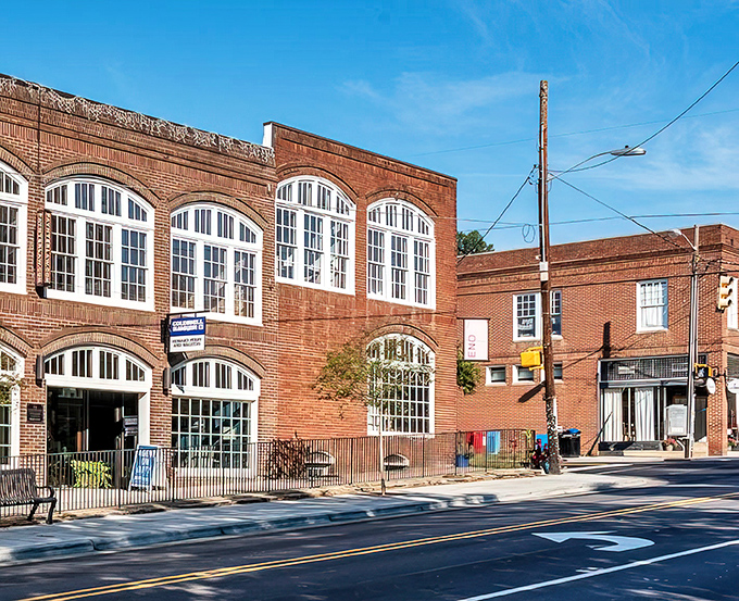 Downtown Hillsborough's historic brick buildings line up like distinguished gentlemen at a Southern soir&eacute;e.