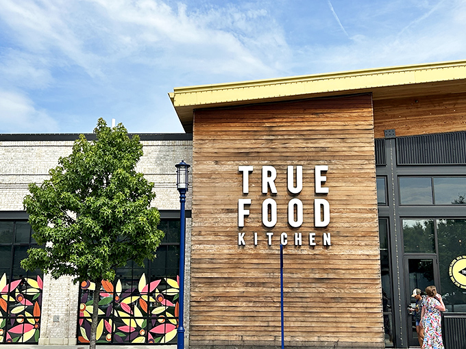 True Food Kitchen's wooden fa&ccedil;ade brings warmth to modern dining. The sleek signage promises what's inside: honest food that doesn't sacrifice flavor for health.