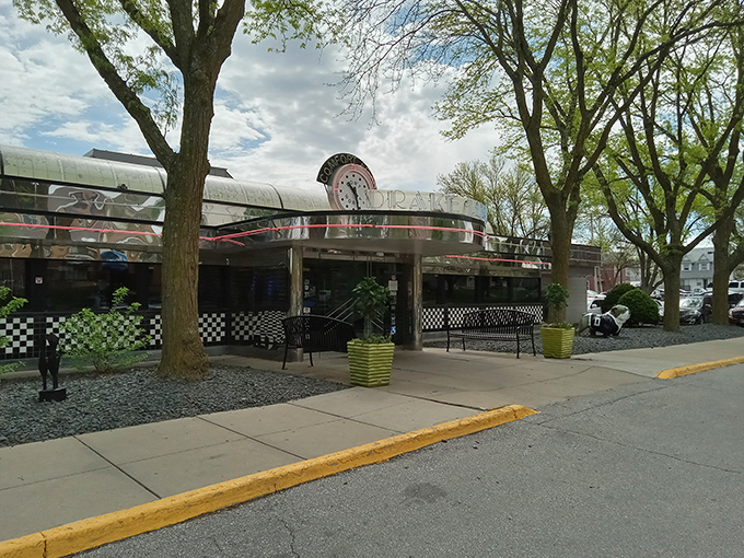 Framed by mature trees, this stainless steel time machine serves up slices of Americana alongside the best milkshakes in the Hawkeye State.