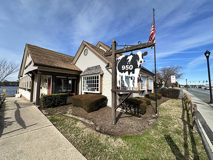 The humble exterior of The Countrie Eatery belies the culinary treasures within. Like finding a diamond in your grandmother's cookie jar.
