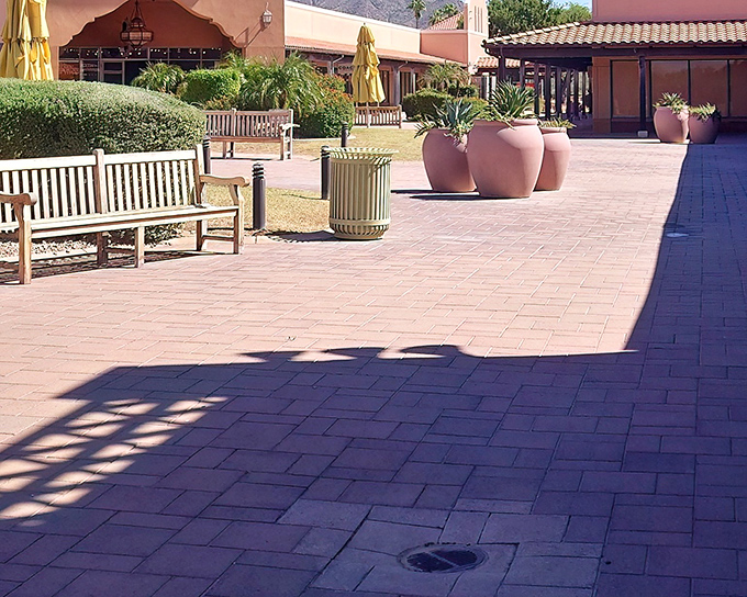 Thoughtfully placed seating areas and desert-inspired architecture make shopping breaks as enjoyable as the bargain hunting itself.