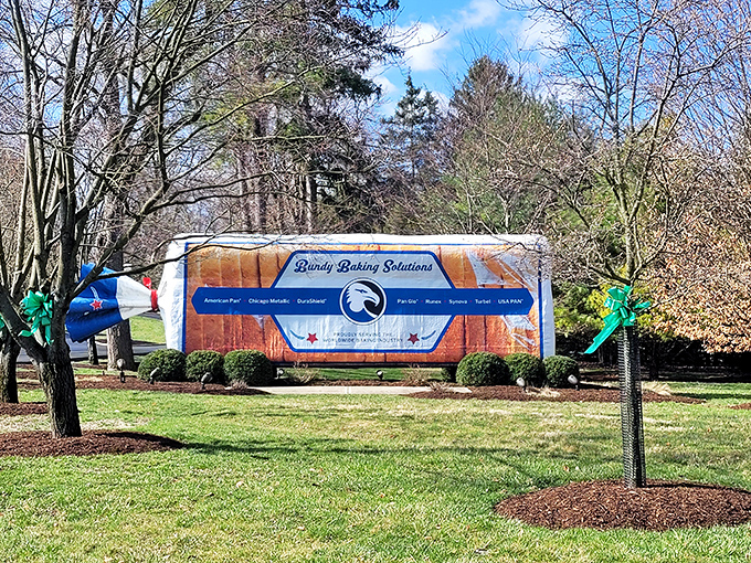 Decorated for the holidays with festive bows, this massive bread sculpture proves that even roadside attractions deserve to celebrate the season in style.