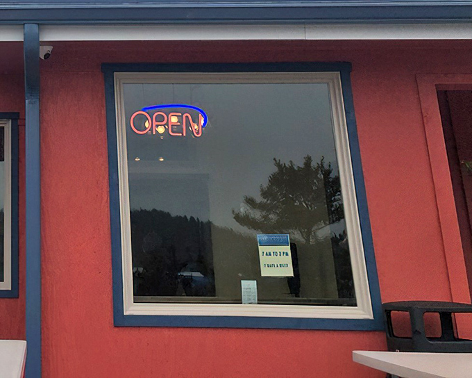 That humble red exterior hides culinary treasures that'll make your taste buds sing with joy.