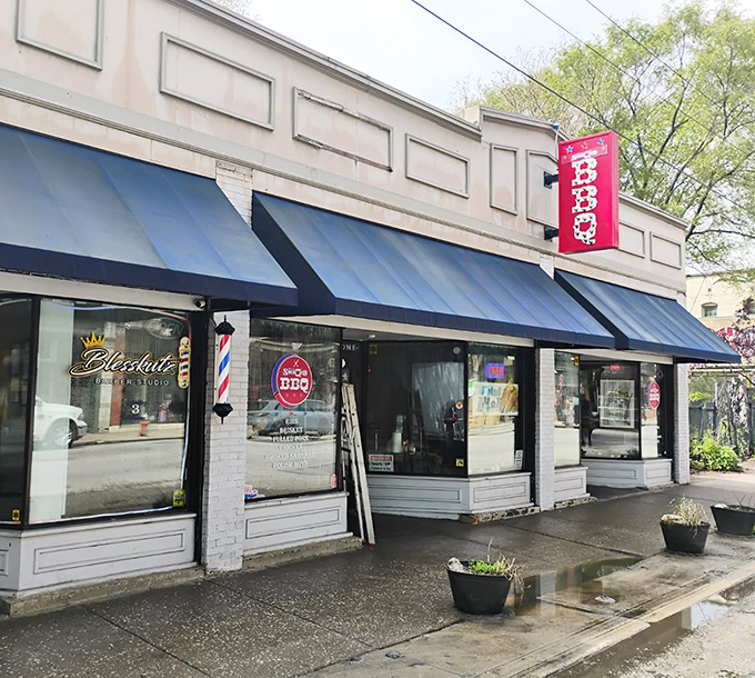 The unassuming exterior of Real Smoq'ed BBQ proves once again that the best barbecue joints don't waste energy on fancy facades when there's meat to be smoked.