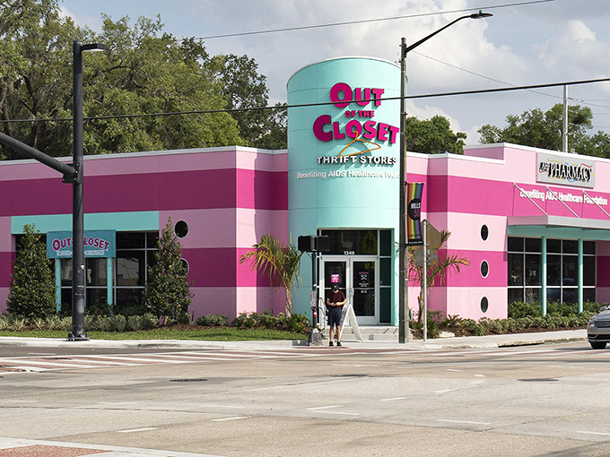 The Miami Vice-meets-cotton-candy exterior of Out of the Closet makes it impossible to miss, even for the directionally challenged thrift hunter.