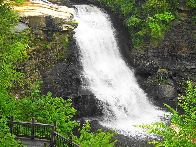 Maryland's tallest free-falling waterfall doesn't just drop 53 feet&mdash;it performs a spectacular aquatic ballet that would make Mikhail Baryshnikov jealous.