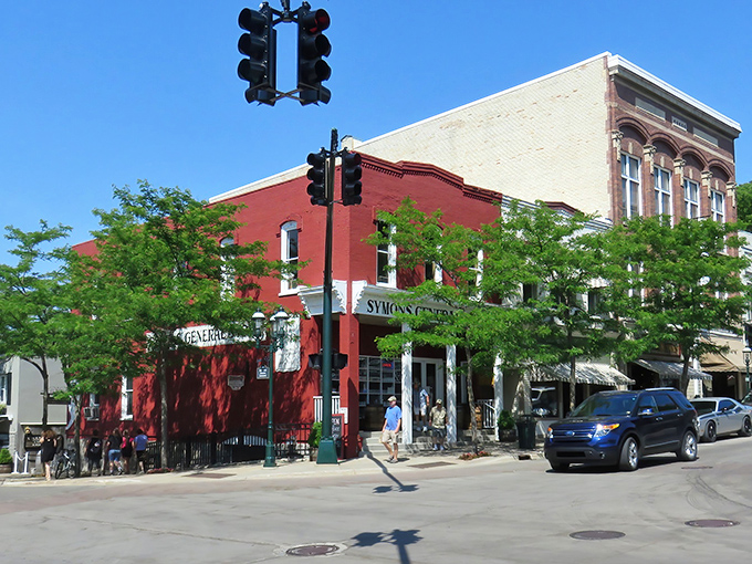 Petoskey's tree-lined streets and vintage lampposts create that "where has this been all my life?" feeling as you stroll through town.
