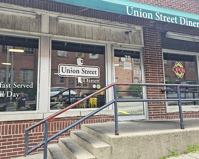 The unassuming brick fa&ccedil;ade of Union Street Diner hides culinary treasures within, like a delicious secret Athens residents have been keeping from the rest of Ohio.