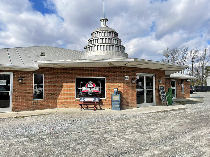 That silver dome isn't compensating for anything—it's announcing to the world that barbecue royalty resides here in humble Ayden, North Carolina.