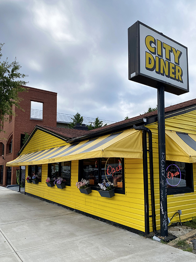 That sunshine-yellow exterior isn't just a building&mdash;it's a breakfast beacon calling to hungry Richmond residents like a pancake lighthouse on Broad Street.