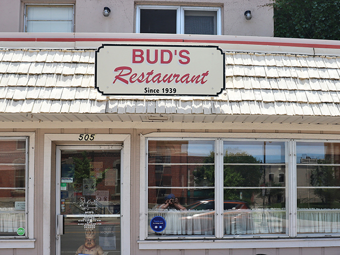 The classic American diner dream, complete with shingle exterior and that iconic red door. Bud's has been welcoming hungry Ohioans since before color TV was a thing.