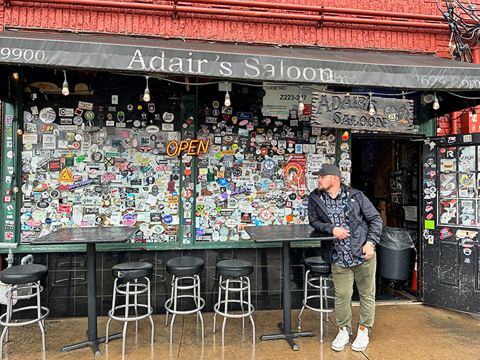 The neon beckons like a siren song for burger lovers and honky-tonk dreamers alike.