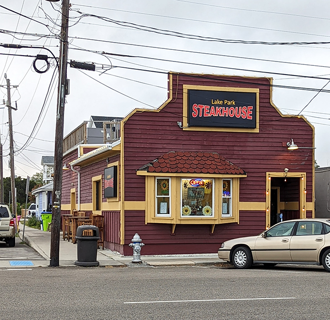 The burgundy exterior with golden trim might not scream "culinary destination," but like all great food stories, the unassuming ones hide the best surprises.