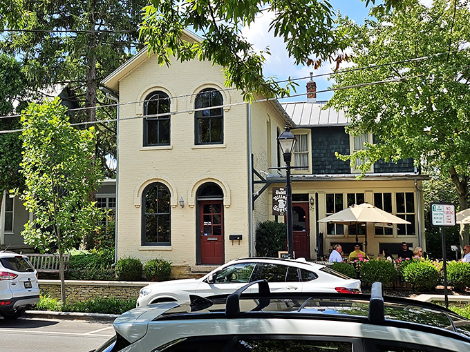 The cream-colored historic building stands like a humble guardian of flavor in Dublin's historic district, its red door beckoning hungry travelers inside.