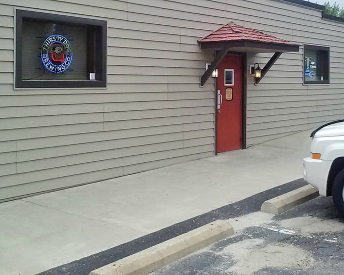 The unassuming red door and simple exterior of Arnie's might fool you, but locals know this modest entrance is actually a portal to steak paradise.