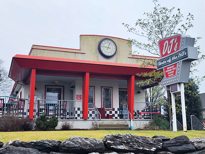 Winter or summer, that unmistakable silhouette with its prominent clock face tells you you've arrived somewhere special&mdash;a time capsule of American dining.