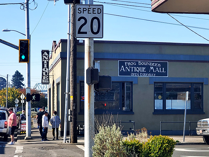 Speed limit 20? Perfect pace for this stretch of Astoria where treasure hunting requires you to slow down and savor the possibilities.