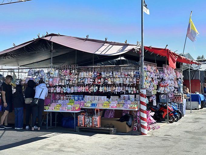 The iconic entrance to bargain paradise! Under this red-framed canopy, thousands of treasure hunters begin their quest for the perfect find every weekend.