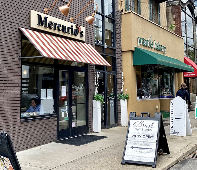 Nestled between neighborhood shops, Mercurio's modest exterior hides culinary treasures within. The best discoveries often come in unassuming packages.
