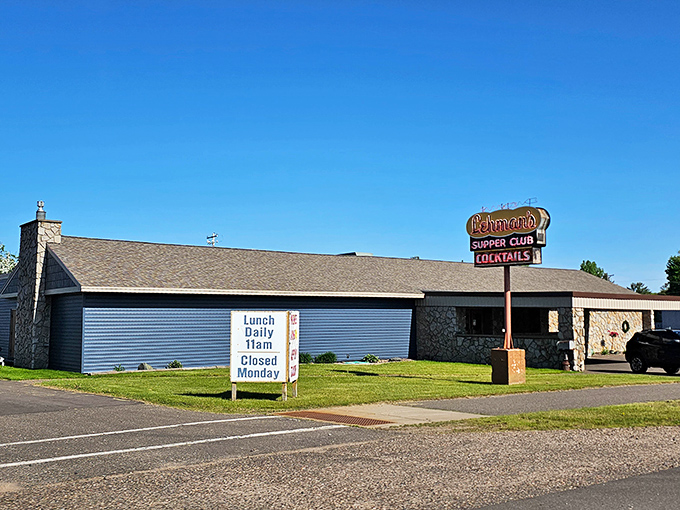 The unassuming exterior of Lehman's Supper Club stands like a culinary time capsule, promising treasures that have nothing to do with architectural showmanship.
