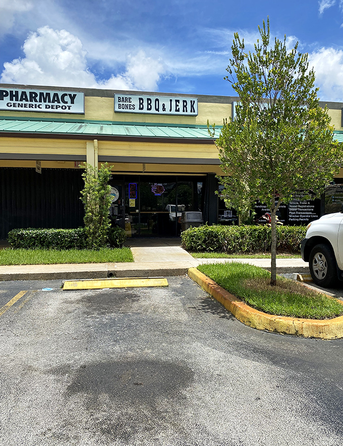 The unassuming exterior belies the smoky magic happening inside&mdash;like finding a diamond in the suburban rough.